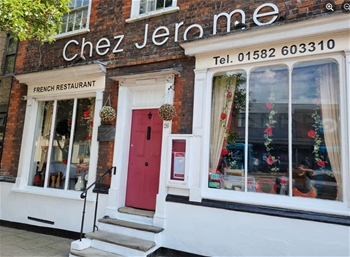 SUPERB LICENSED FRENCH RESTAURANT WITH PRIVATE APARTMENT SOUTH ...