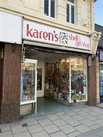 SEASIDE GIFT SHOP in high footfall town centre position BRIDLINGTON ...